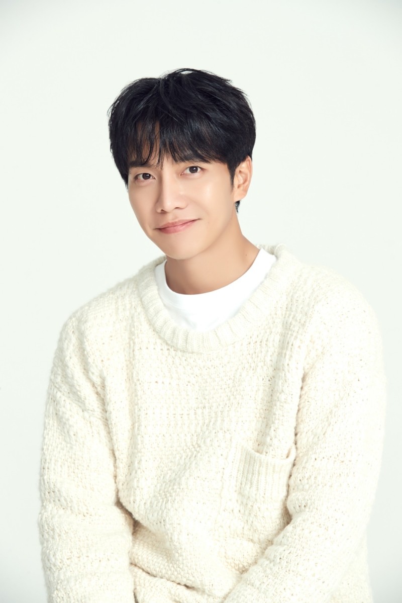 이승기 모범 납세 대통령 표창장2022 국세청 홍보대사 위촉 디스패치 뉴스는 팩트다