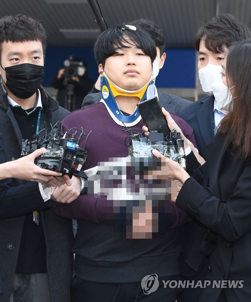 조주빈 성착취물 제작 등 14개 혐의 기소…박사방 38개 운영 종합2보 Snsfeed 제휴콘텐츠 제공 실시간 핫이슈