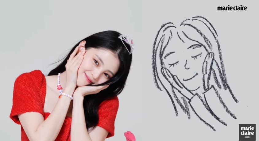 Han So-Hee prompts a $3 princess kids jewelry set to sell out | DIPE.CO.KR