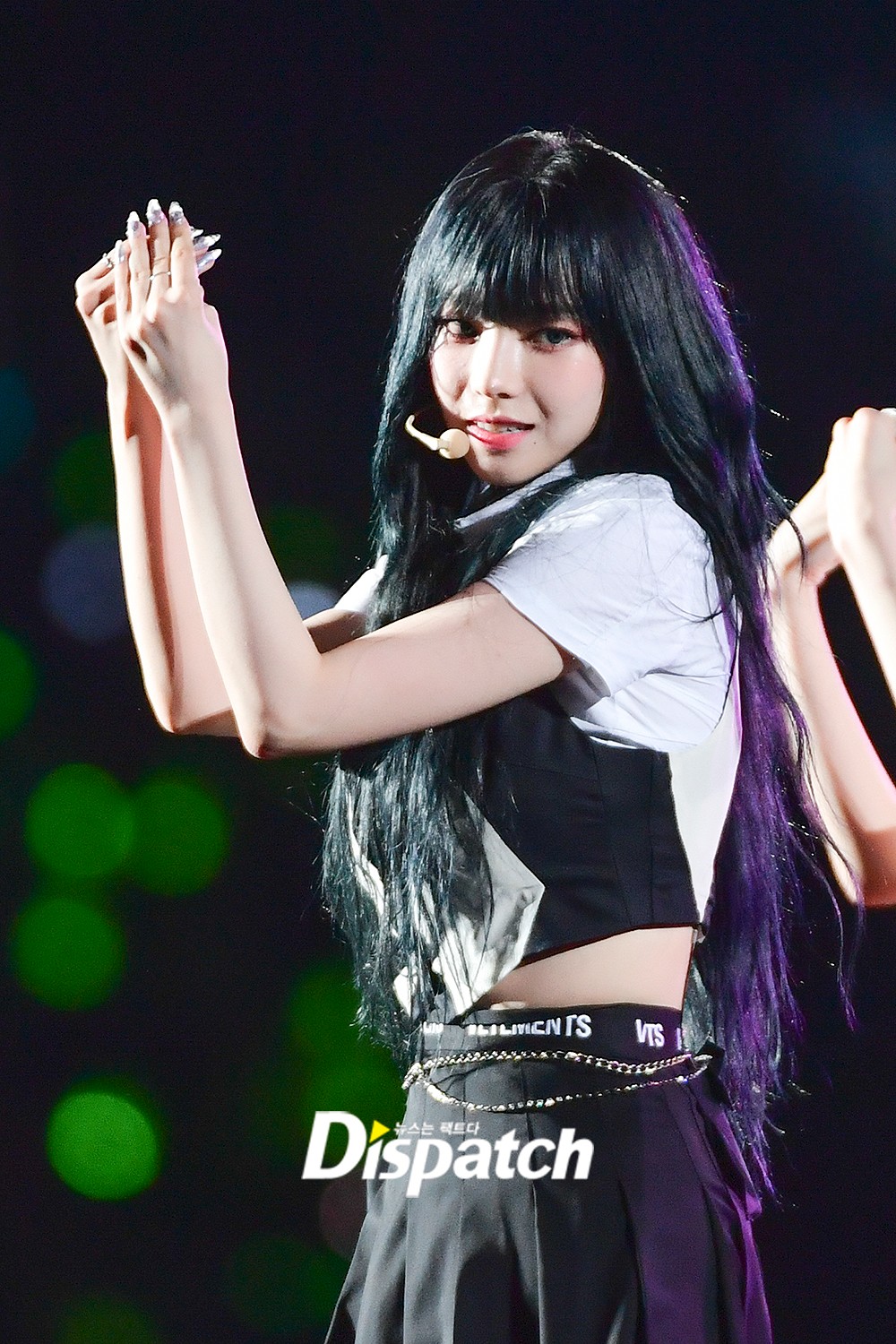 [현장포토] “앞머리만 내려도”…카리나, 인형 모먼트 | 디스패치 | 뉴스는 팩트다!