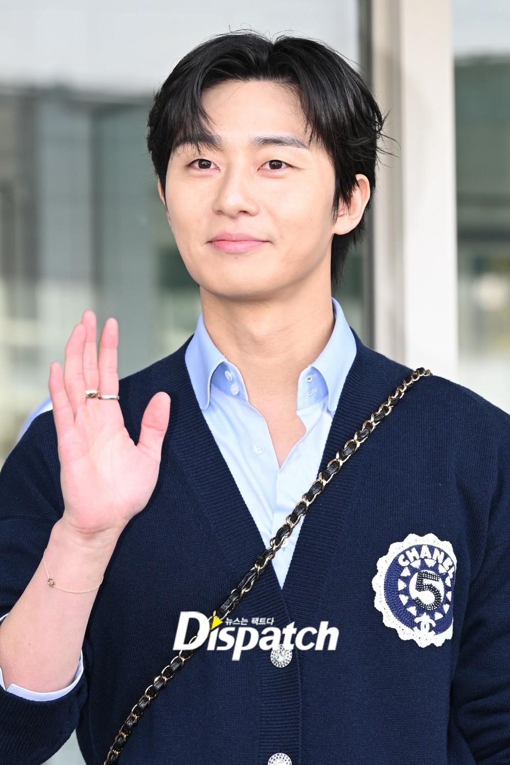 Park Seo-Jun, strikingly handsome at airport | DIPE.CO.KR
