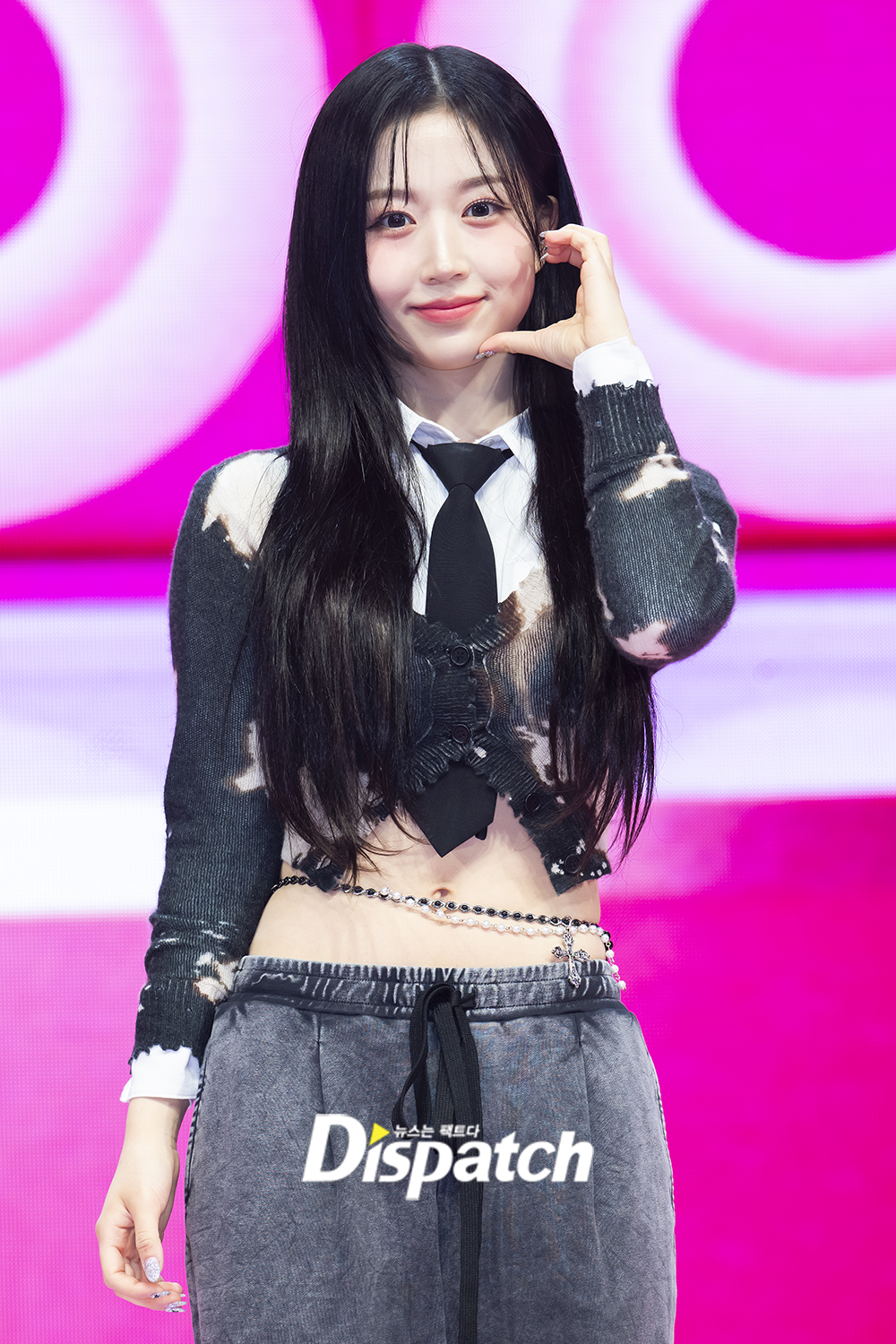 “듣는 순간, 반할 것이다”…엔믹스, 중독 예고 (쇼케이스) | 디스패치 | 뉴스는 팩트다!