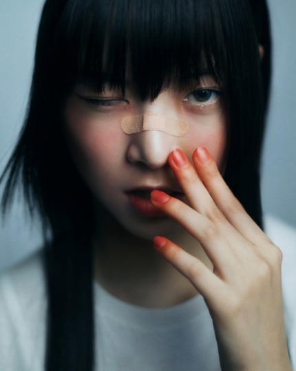 Le Sserafim unveil 'Bloody Rose' concept photos for ‘Unforgiven’ | DIPE ...