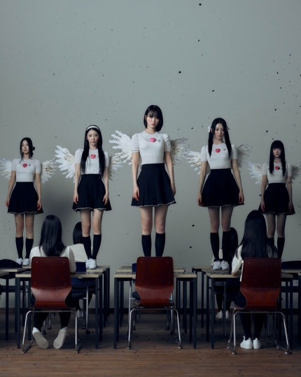 Le Sserafim unveil 'Bloody Rose' concept photos for ‘Unforgiven’ | DIPE ...