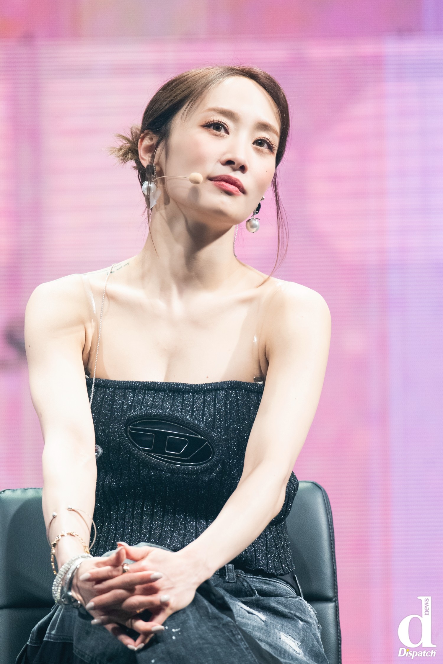 Hⓓ포토 치명적 애교 ㅣ 카라 니콜 디스패치 뉴스는 팩트다 