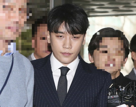 Former Big Bang member Seungri recently spotted out drinking with ...