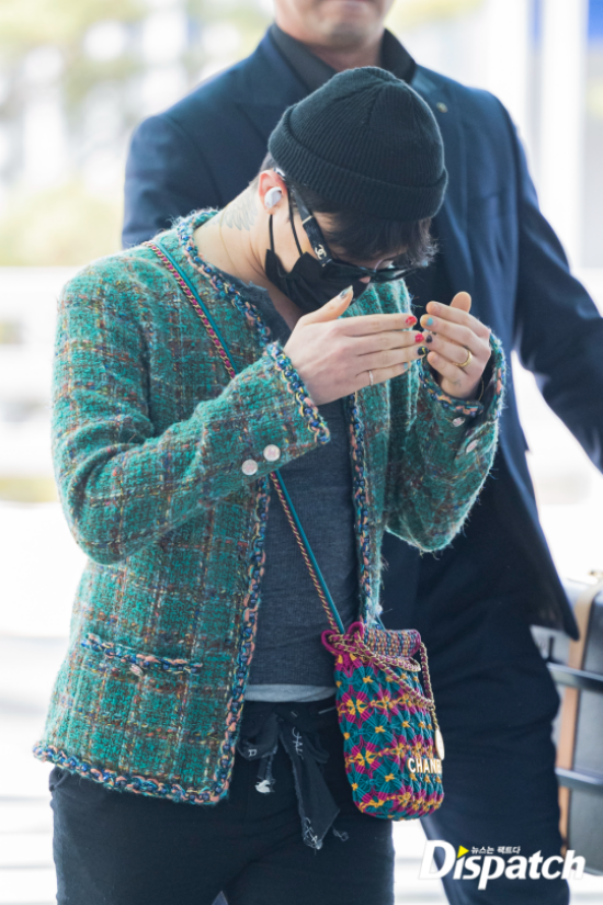 [Photo] G-Dragon, matching cute colorful nails with his unique look ...