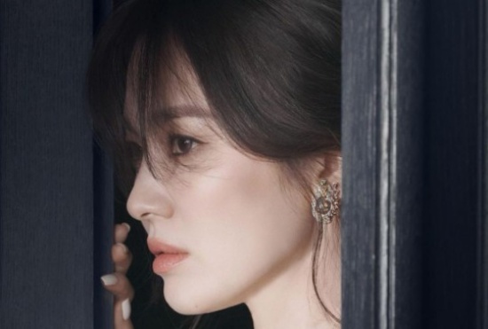 Song Hye-kyo's unveiled incomparable photoshoot | DIPE.CO.KR