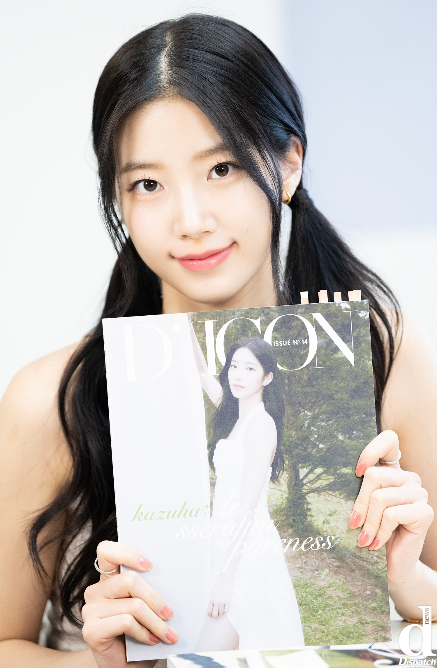 [르세라핌] 디스패치 디아이콘 언박싱 촬영.jpg : MLBPARK