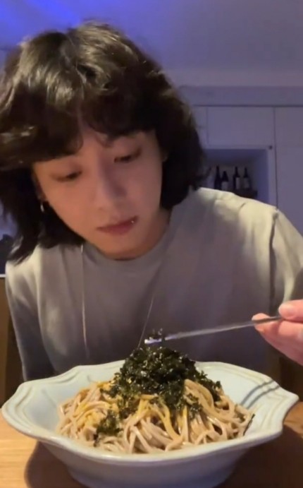 BTS Jung Kook's Buldak Mayo Perilla Oil Buckwheat Noodles Recipe | DIPE.CO.KR