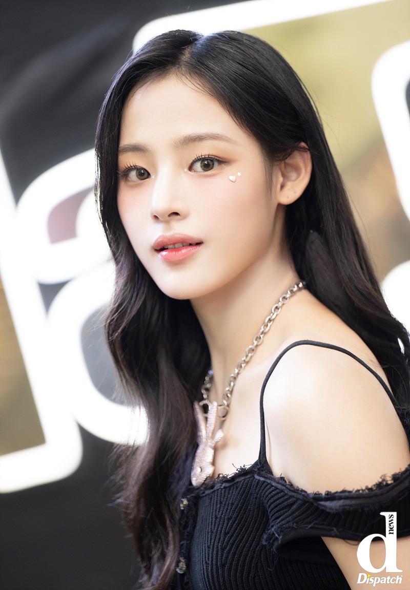 [뉴진스] 민지 디스패치 롤라팔루자 시카고 백스테이지.jpg : MLBPARK