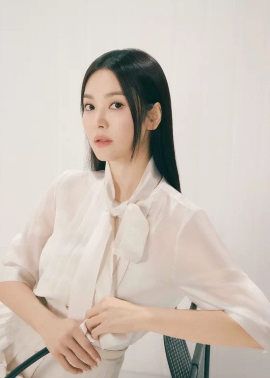 Song Hye-kyo, Visuals Brighter than Spring | DIPE.CO.KR