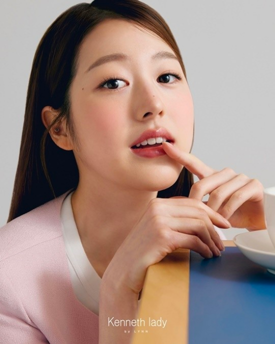 'Jang Won-young's Sister' Jang Da A, Striking Resemblance with Her Sister [Pictorial] | DIPE.CO.KR