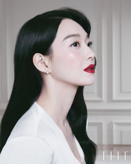 Shin Mina X Elle, 'Bright Spring Beauty' | DIPE.CO.KR