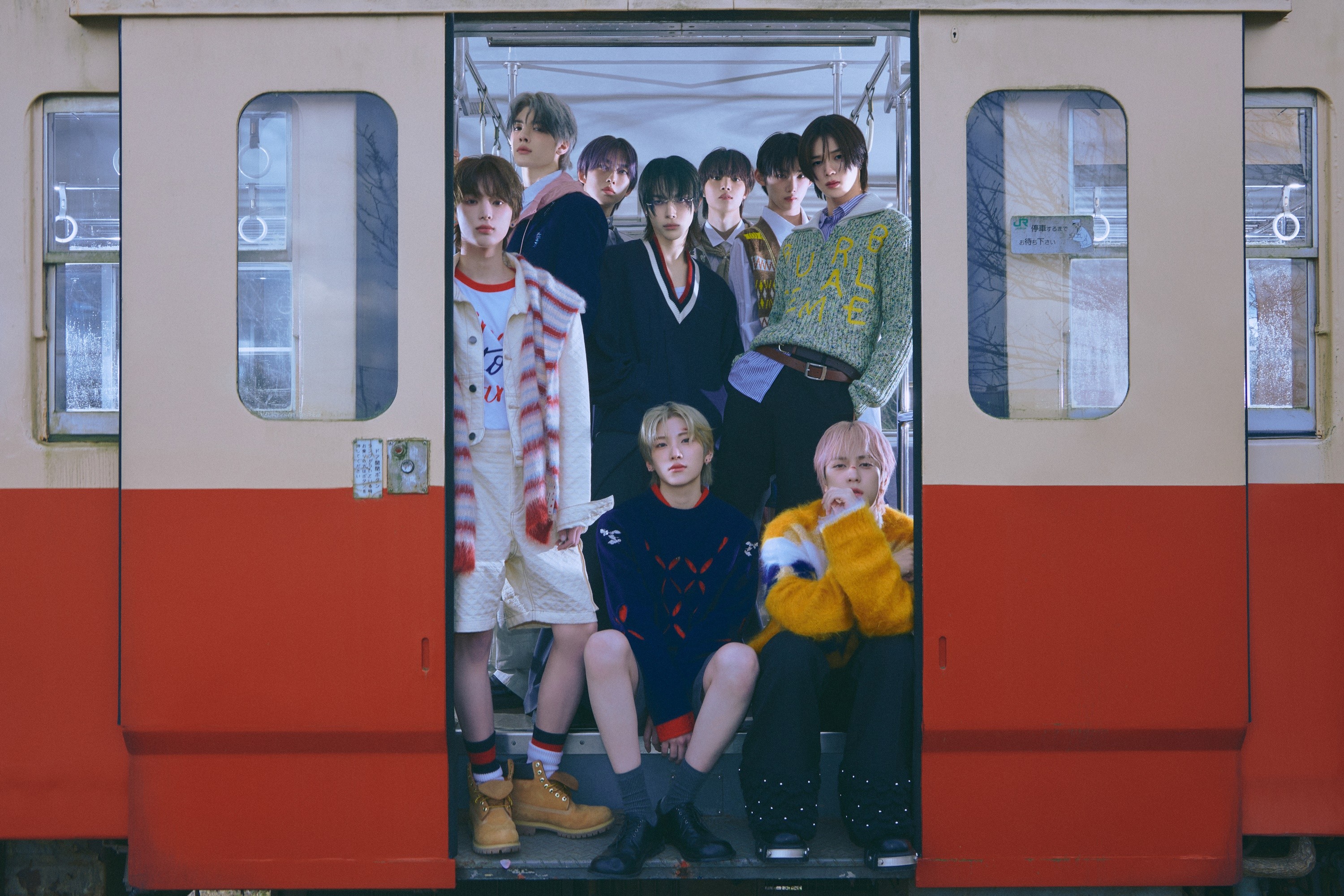 앤팀, 따스한 봄의 소년들...'사미다레', 콘셉트 포토 | 디스패치 | 뉴스는 팩트다!