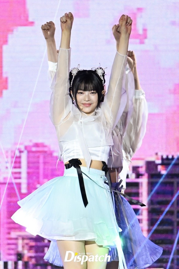 IVE's Jang Won-Young models for beauty brand Innisfree | DIPE.CO.KR