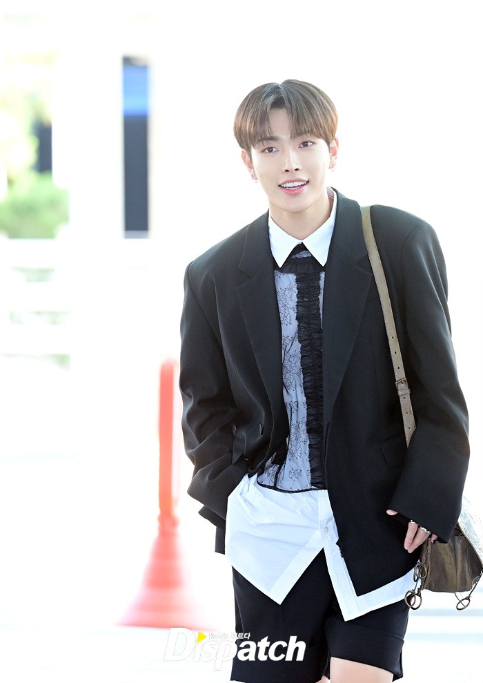 Ateez's Hongjoong, Romantic Smile | DIPE.CO.KR