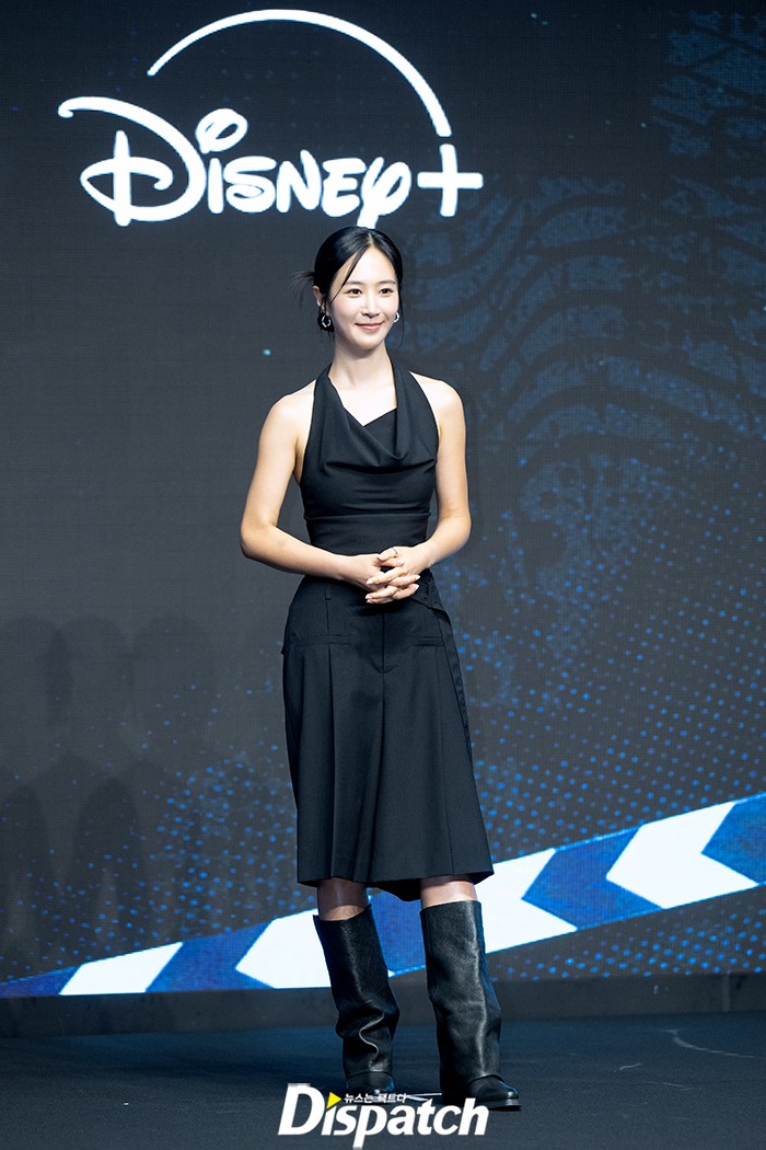 "Swooning at Her Smile"...Kwon Yuri, Timeless Loveliness | DIPE.CO.KR