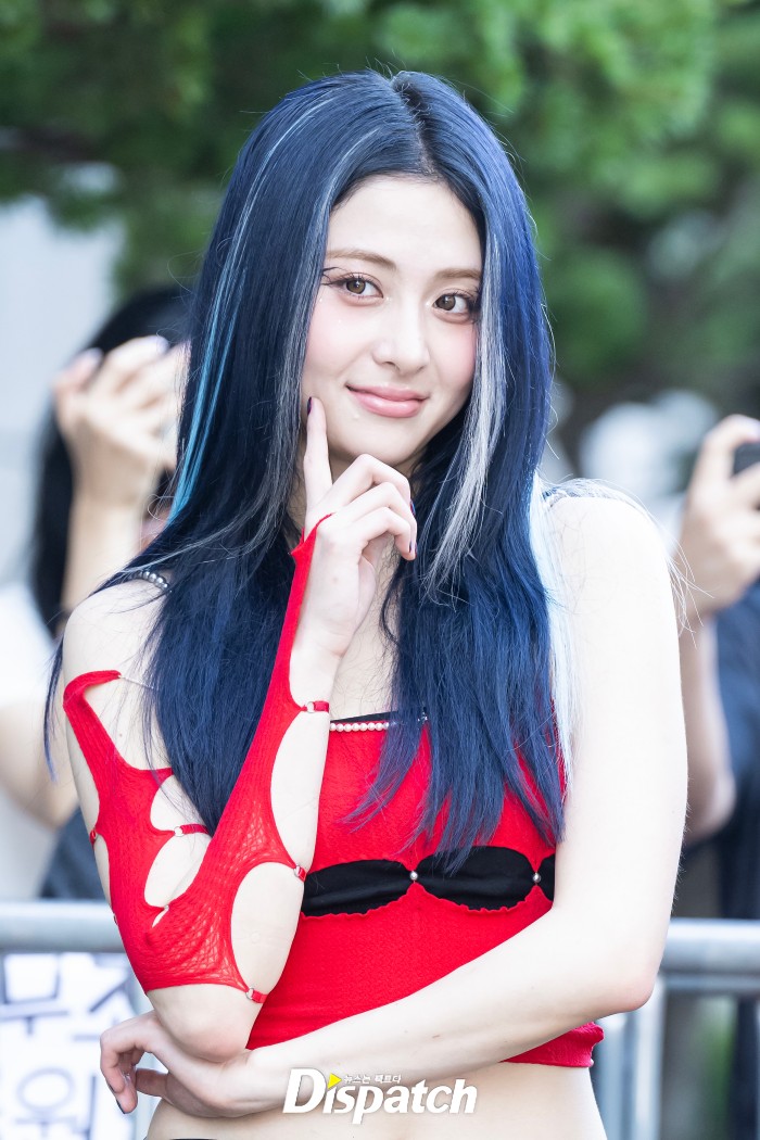 HEO YOONJIN (RE SSERAFIM) | DIPE.CO.KR