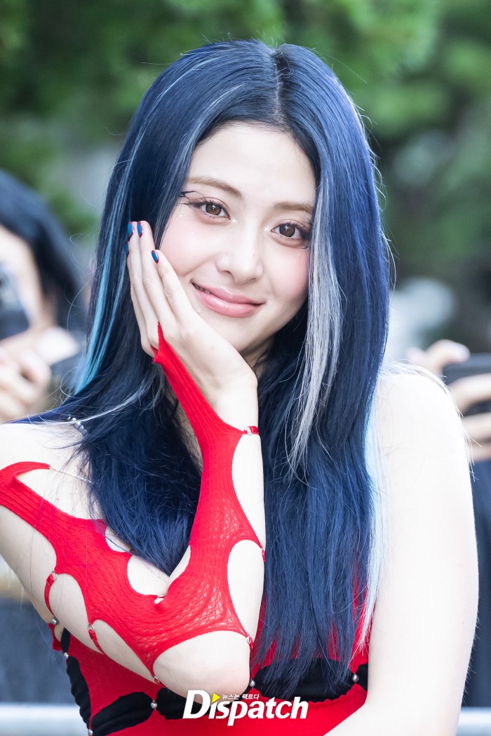 HEO YOONJIN (RE SSERAFIM) | DIPE.CO.KR