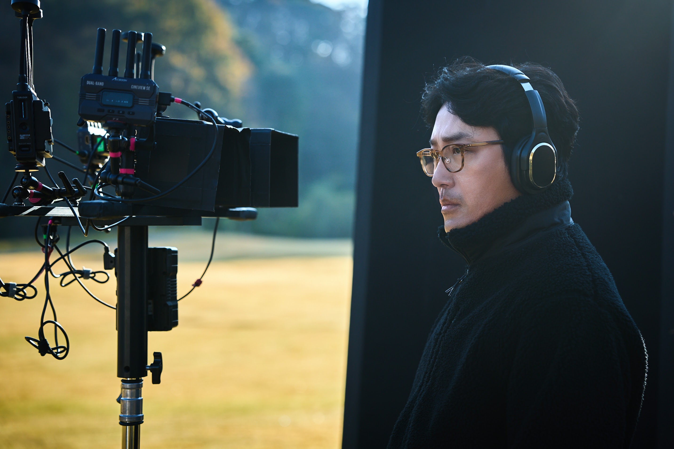 "Finding Cinematic Fun in Coincidence"—Ha Jung-woo's Vision for Lobby ...