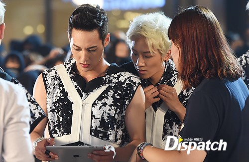 300명이 춤을 춘다, 빙빙빙"…JJCC, 역대 최다인원 M/V | 디스패치 | 뉴스는 팩트다!