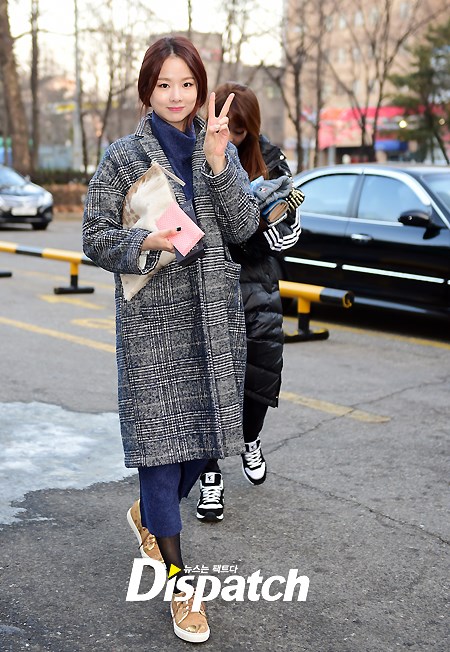 [로드 1mm] "노출은 무대용"…EXID vs 헬비, 꽁꽁 출근길 | 디스패치 | 뉴스는 팩트다!