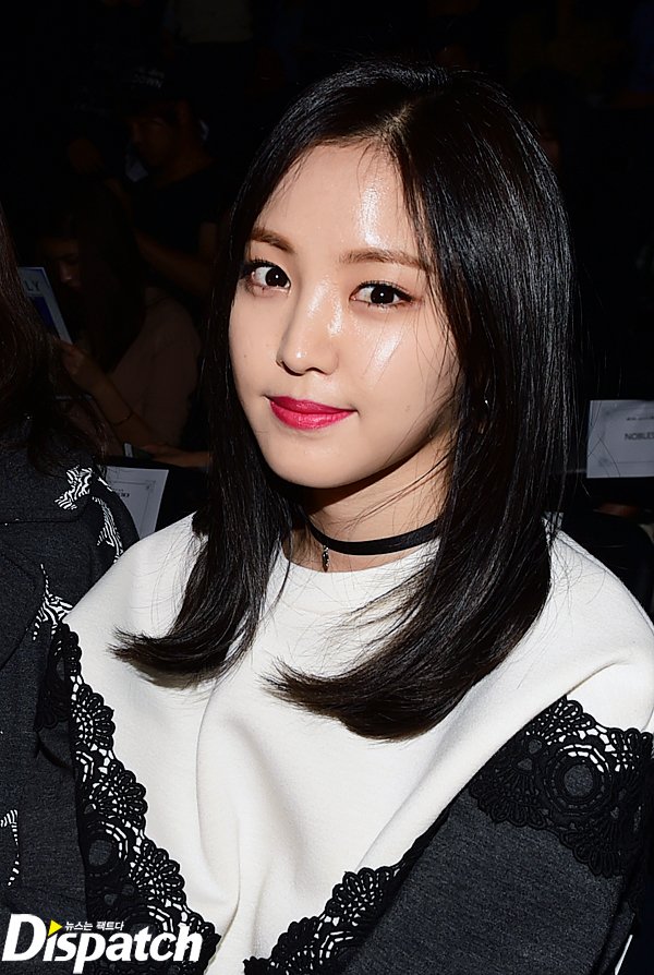 [HSFW] "청순 아닌 섹시"…손나은, 레드립 효과 | 디스패치 | 뉴스는 팩트다!