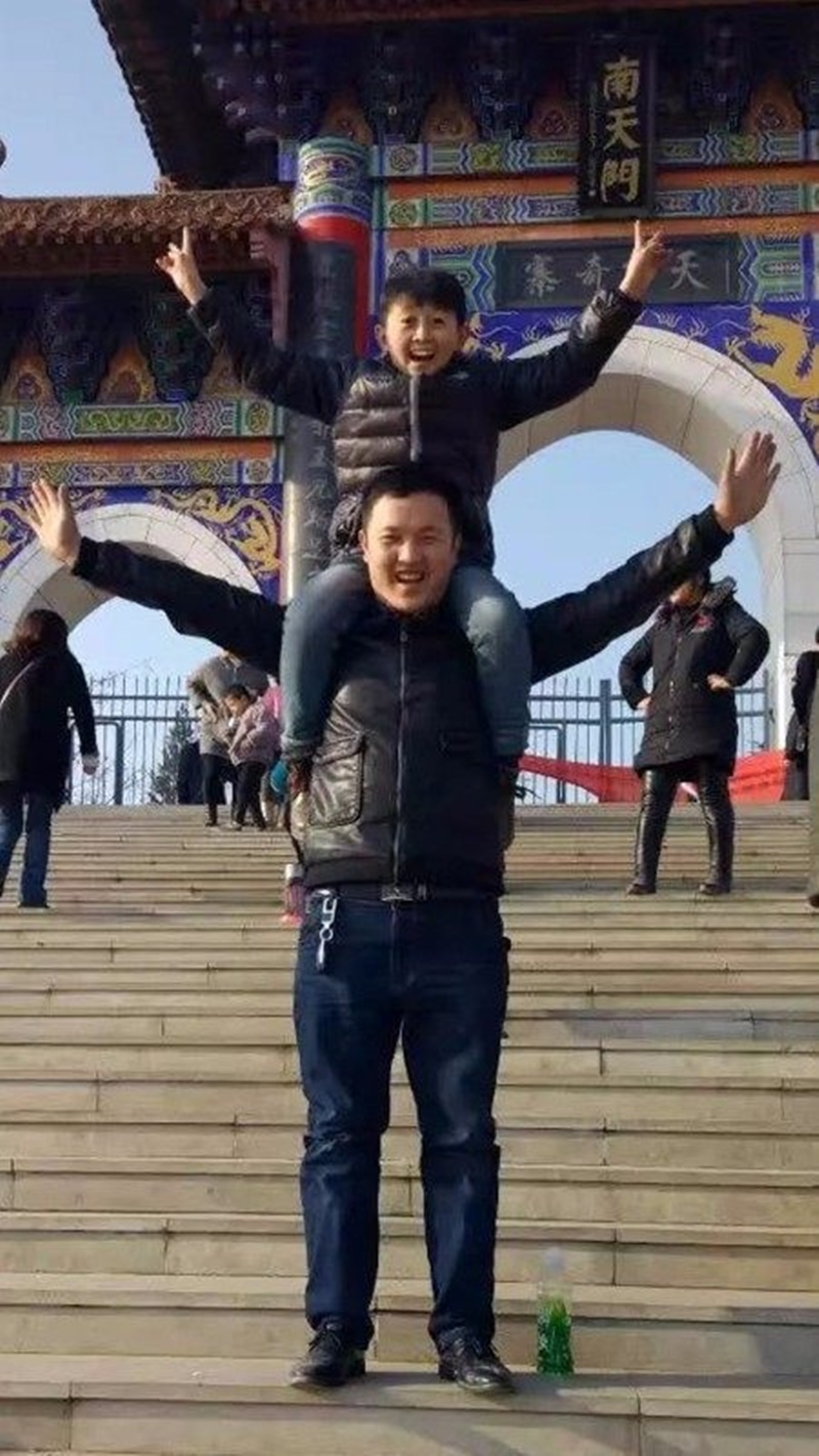 '키 130cm 8살 외모' 중국배우 실제는 28살?..."이젠 여친 사귀고 싶다" | 디스패치 | 뉴스는 팩트다!